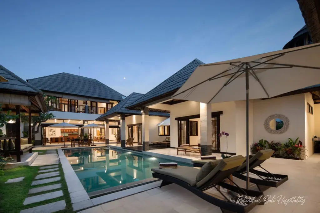 Evergreen Villa – Expansive 9-Bedroom Villa for Groups in Canggu ...